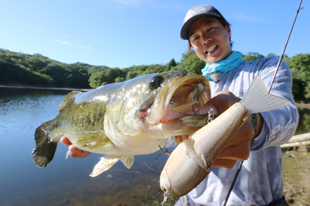 伊藤巧にクギヅケ！たくみづけVol.10 「真夏のオカッパリ展開で連発！」 | 釣りの総合動画サイト「Vish（ヴィッシュ）」