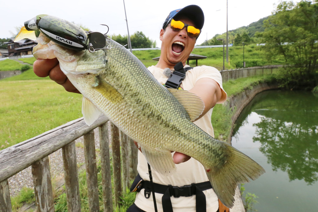 オニちゃんねるvol.15「出ないヤツほど効きマクる。水面下のG.i攻め」 | 釣りの総合動画サイト「Vish（ヴィッシュ）」