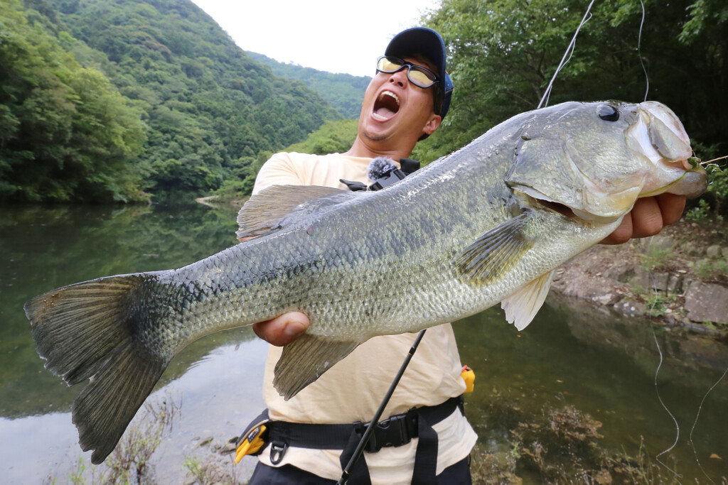 オニちゃんねるvol.19 「現代のAiと(ONi)オニちゃん融合？ 激アツのフワフワ攻め」 | 釣りの総合動画サイト「Vish（ヴィッシュ）」