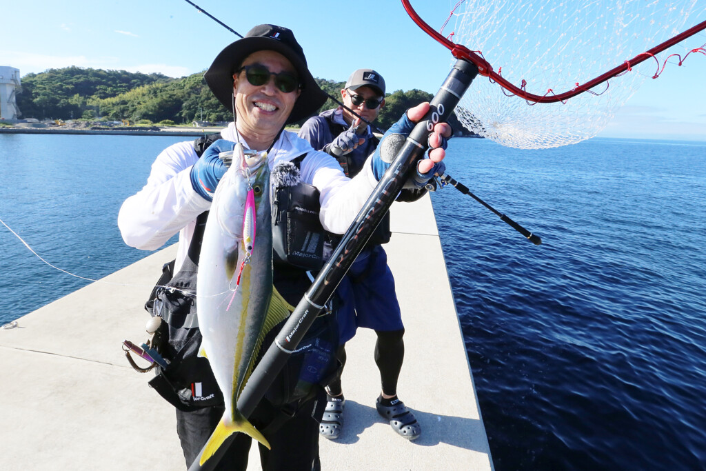 ヒロセマンのショアジギ道場R vol.22 「中層を制するテクニカル攻め【24ソルパラ＆クロスライド1G】」 | 釣りの総合動画サイト「Vish（ヴィッシュ）」